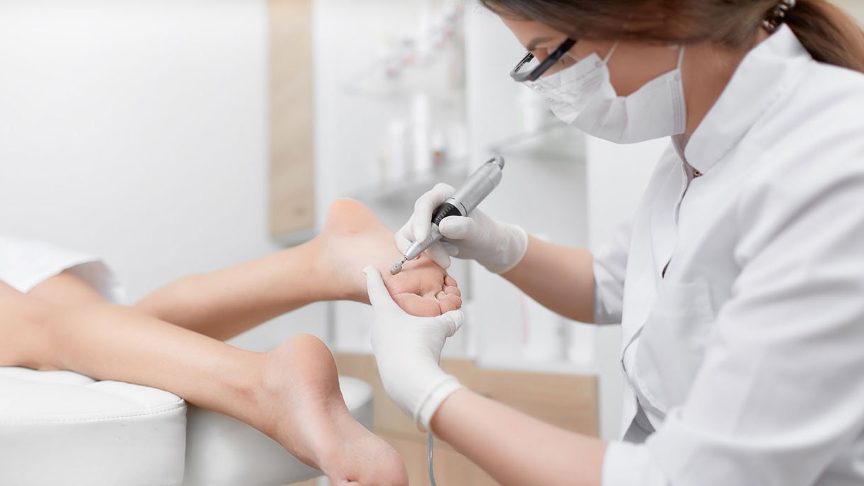 Podotherapeut, podoloog of pedicure. Wat zijn de verschillen ...