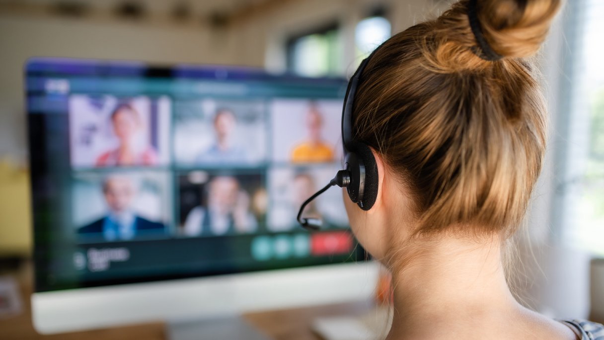 Hoe voorkom je uitputting door online vergaderen? | Gezondheidsnet