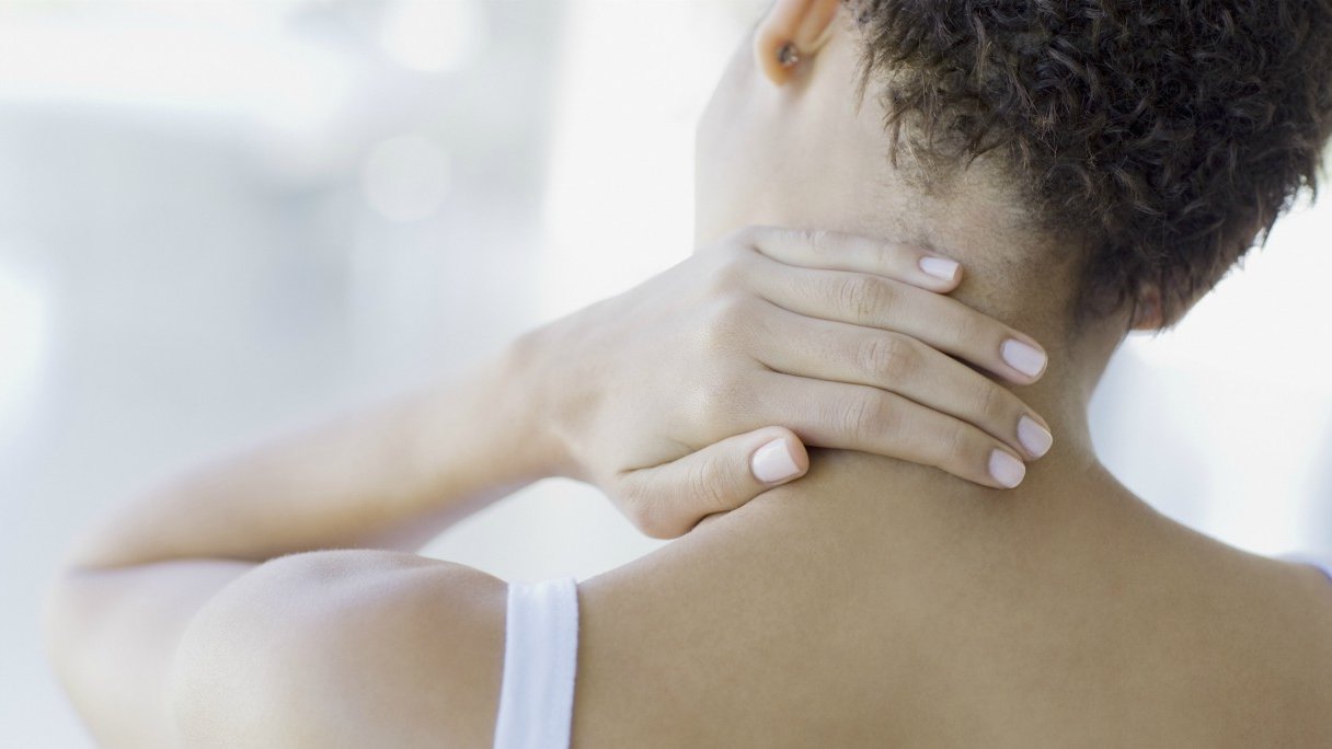 Nekhernia? Vaak gaat dit vanzelf over | Gezondheidsnet